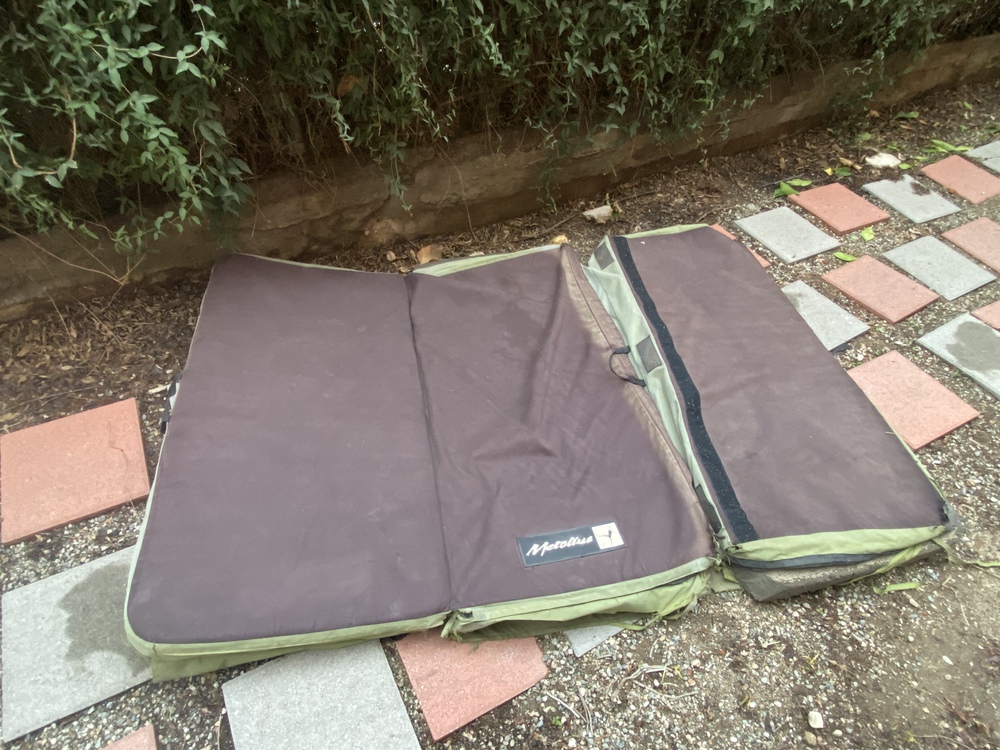 Free Tri-Fold Metolius crash pad - LA pick up