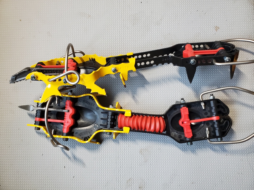 F.S. Arc'teryx Gamma,Theta,Grivel Rambo,Reparto Corse, BCA beacons