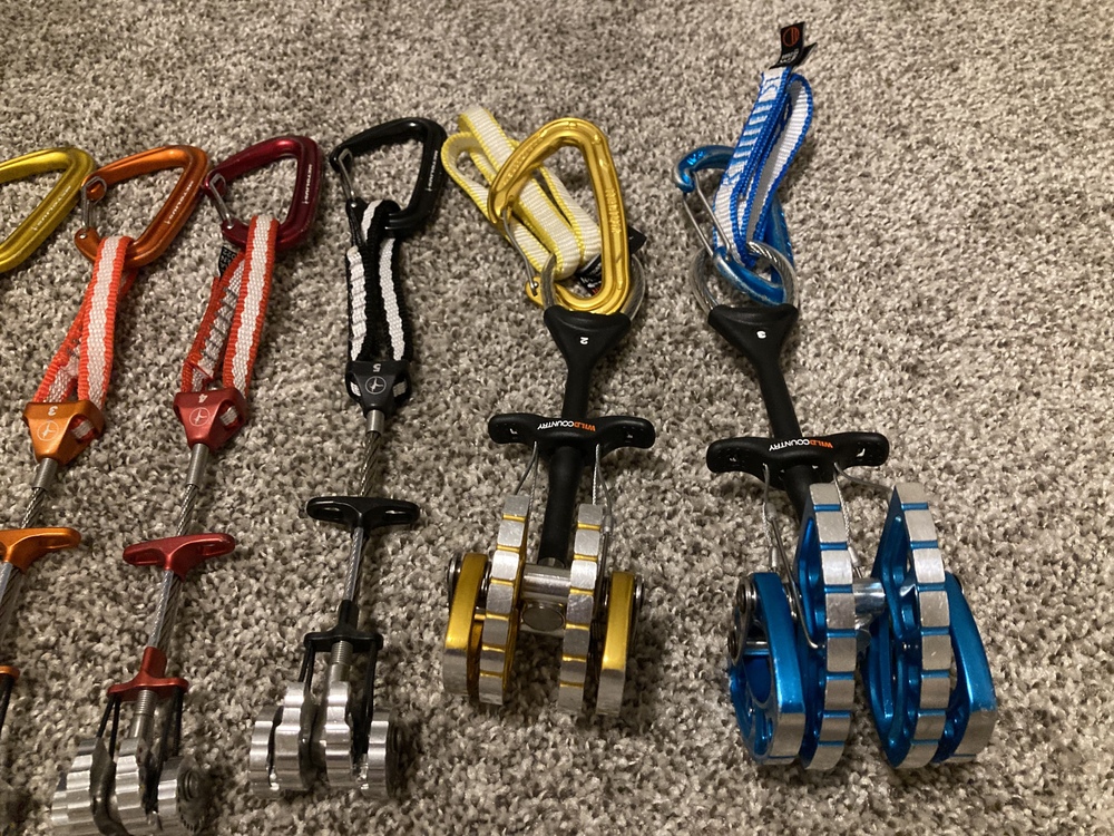 FS: Single Set Cams #0-#3 w/ Racking Biner + Stoppers