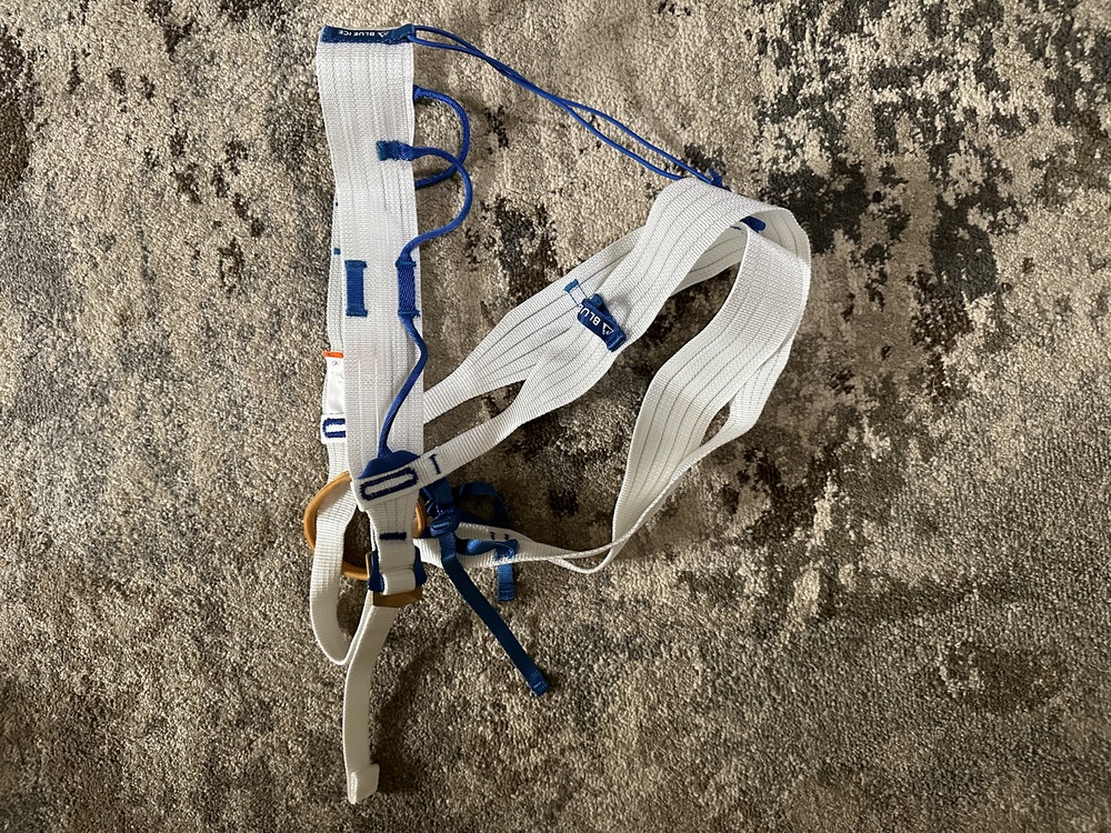 FS: Mountaineering Harnesses (Beal, Blue Ice). Brand new