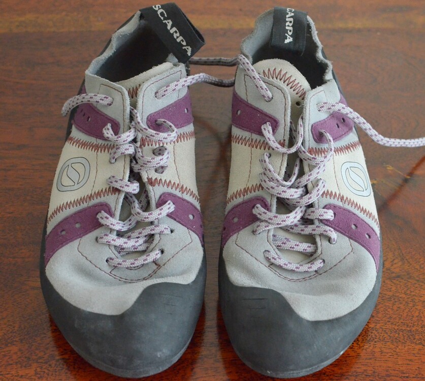 FS: Shoes 8, 38-40 (some fresh resoles), shorts, biners, and more