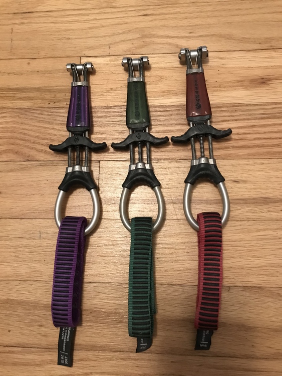 Updated FS: Red C3, Set of C4s, Neutrinos, Gibbon JibLine, racking ...