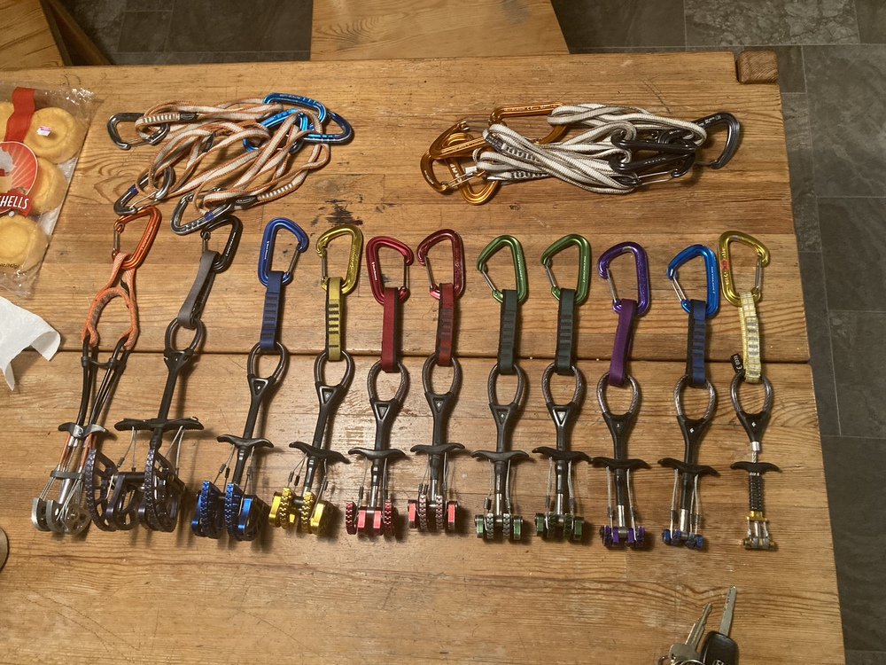 FS: Cams (Totem, C4s, Z4), Alpine Draws