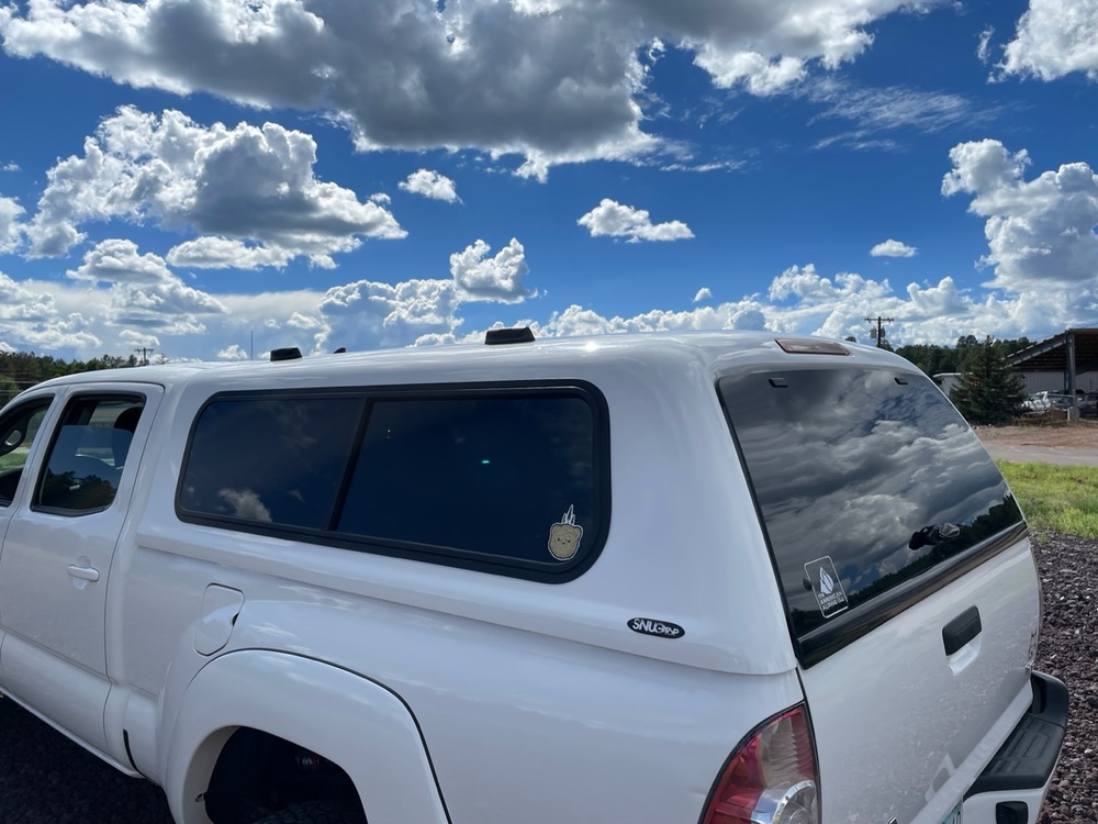 FS: Tacoma topper, Yakima bars, Metolius triple crash pad