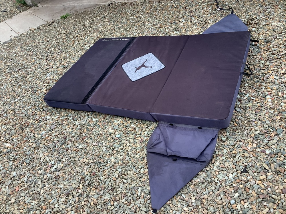 FS: Tacoma topper, Yakima bars, Metolius triple crash pad