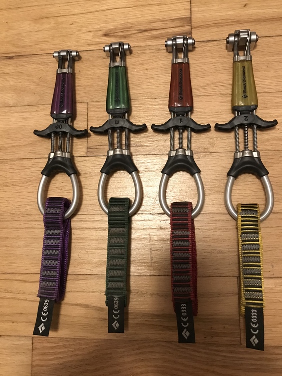 Updated FS: Unplaced C3 set, biners, Cheap Camalots, Patagonia rain ...