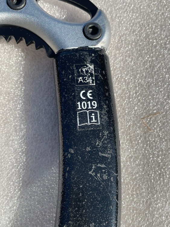 FS: Trango kestrel carbon ice tool