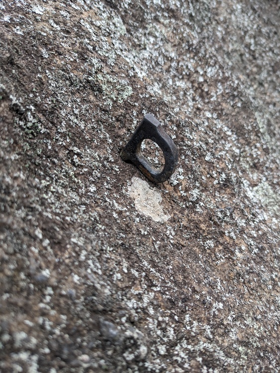 Pin/bolt identification