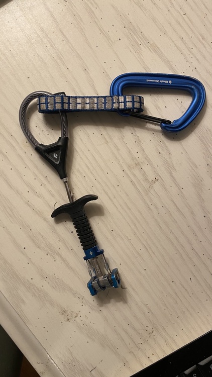FS: Black Diamond Z4 Cam w/ Litewire Carabiner $55 Shipped