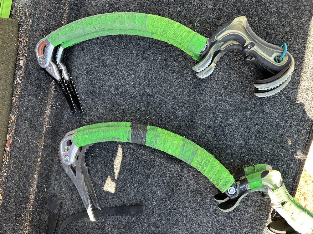 Best Wraps for Axe Shafts?