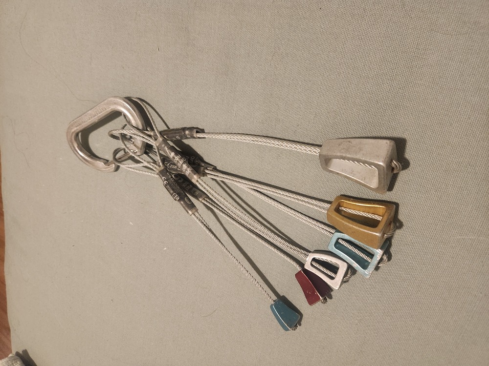 FS/Trade: Cams, nuts